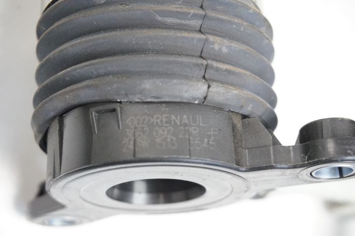 Butée & récepteur d'embrayage - RENAULT OEM - 306209222R - Dacia ...